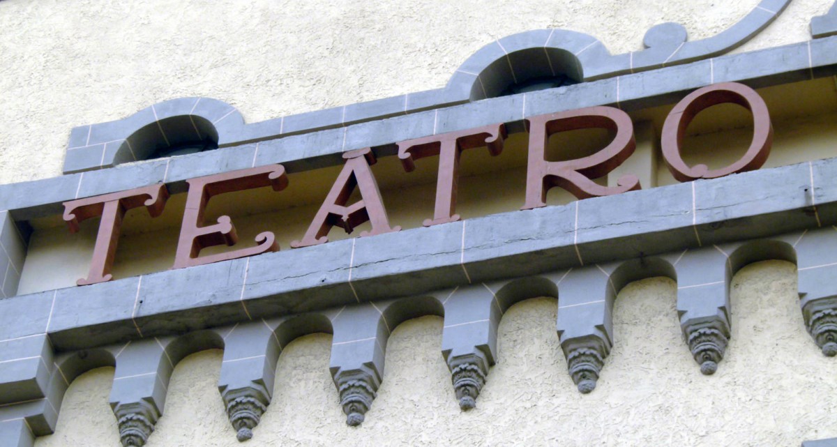 PampaType Font Foundry | De pies cavos y gorros de arlequín: las letras ...